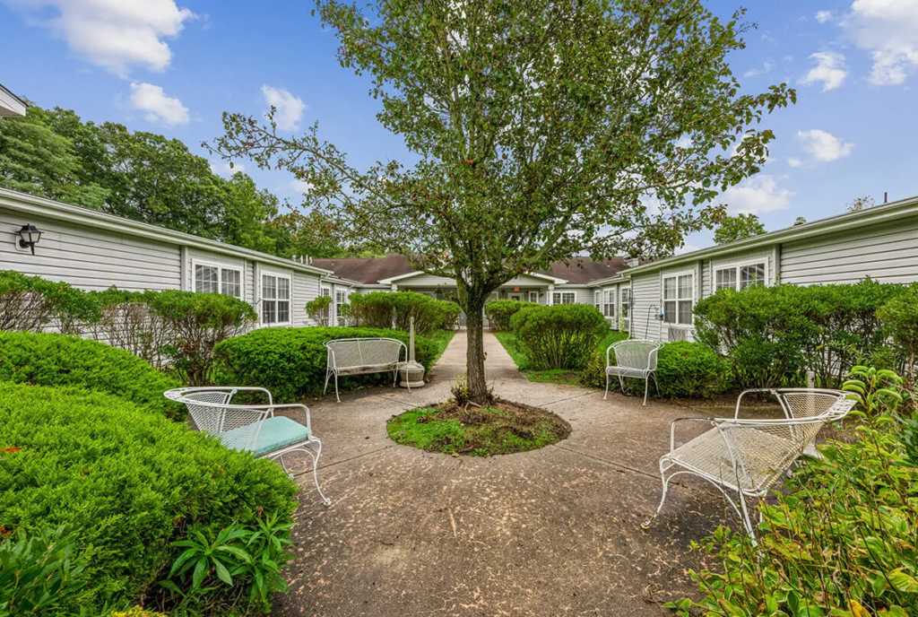 The Addison of Somers Place: Senior Living in Egg Harbor Township, NJ